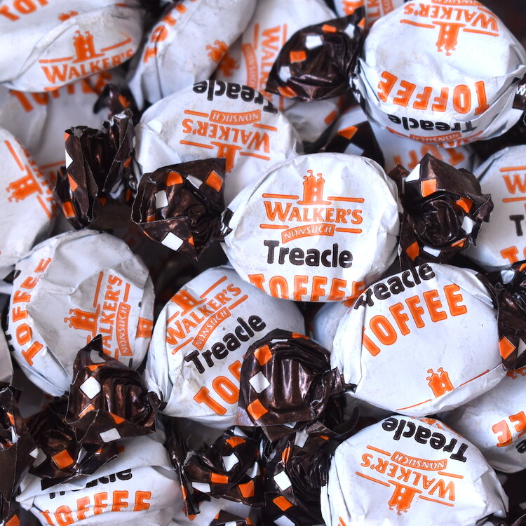 Walkers Treacle Toffee 80g – Candycrave